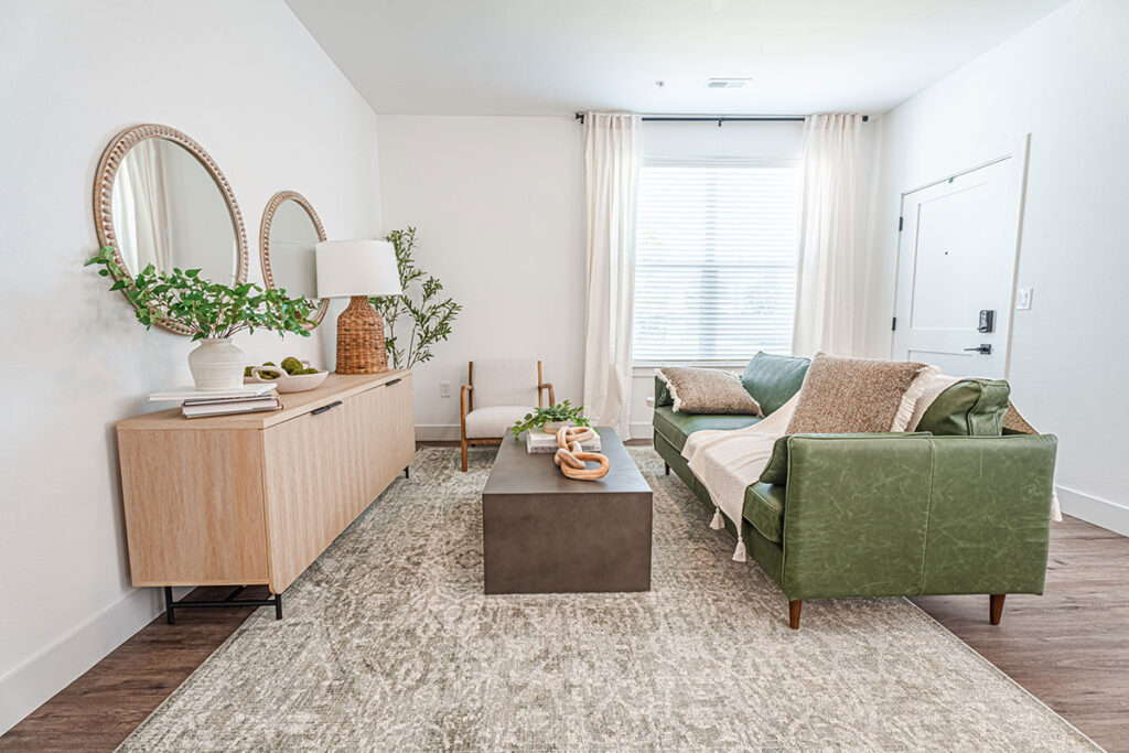 The Nash Rosemount - The Garrett Companies