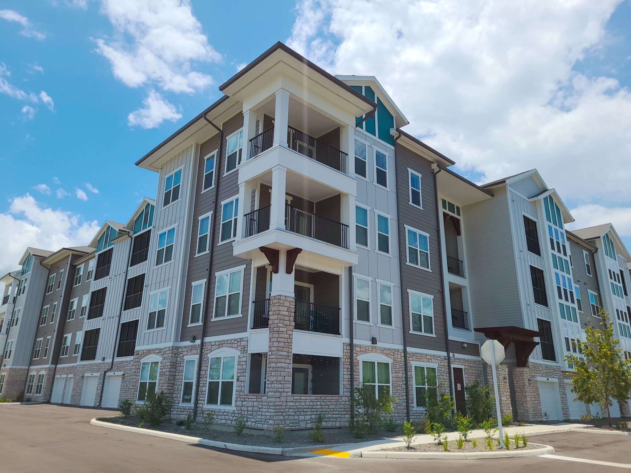 Garrett Forum Modern Apartments - The Garrett Companies