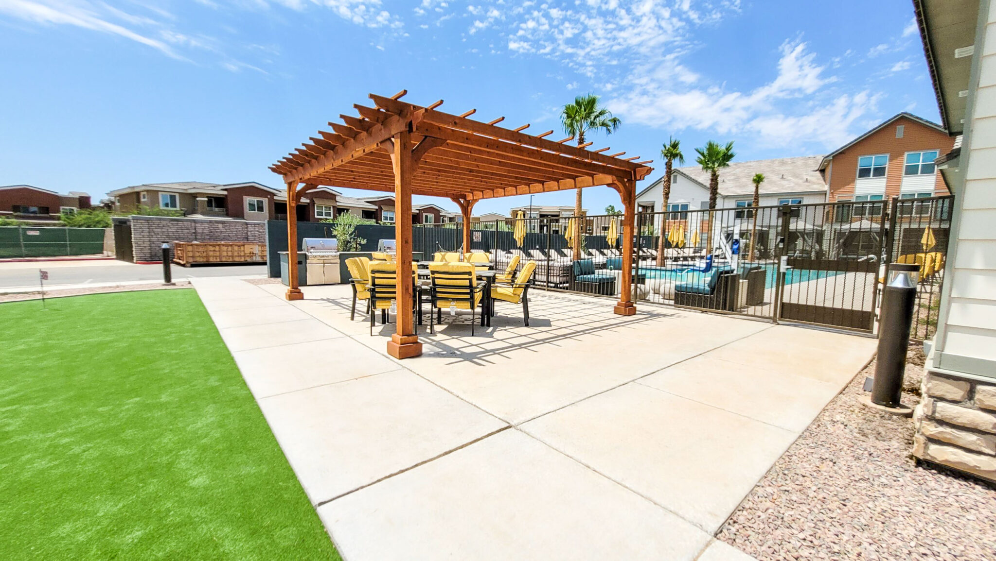 Garrett Mesa Modern Apartments - The Garrett Companies